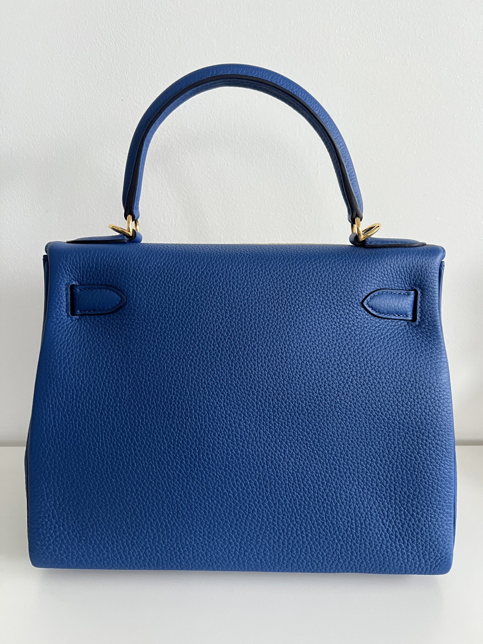 Hermès Kelly 28 Blue Royal Togo With Gold Hardware – AG Concierge Fzco