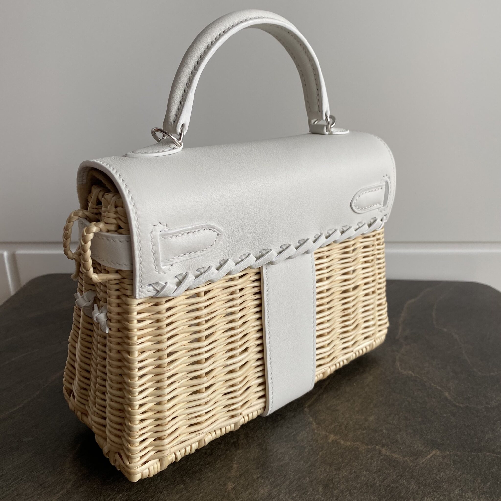 Hermès Mini Kelly 20 White Osier/Swift With Silver Hardware – AG ...