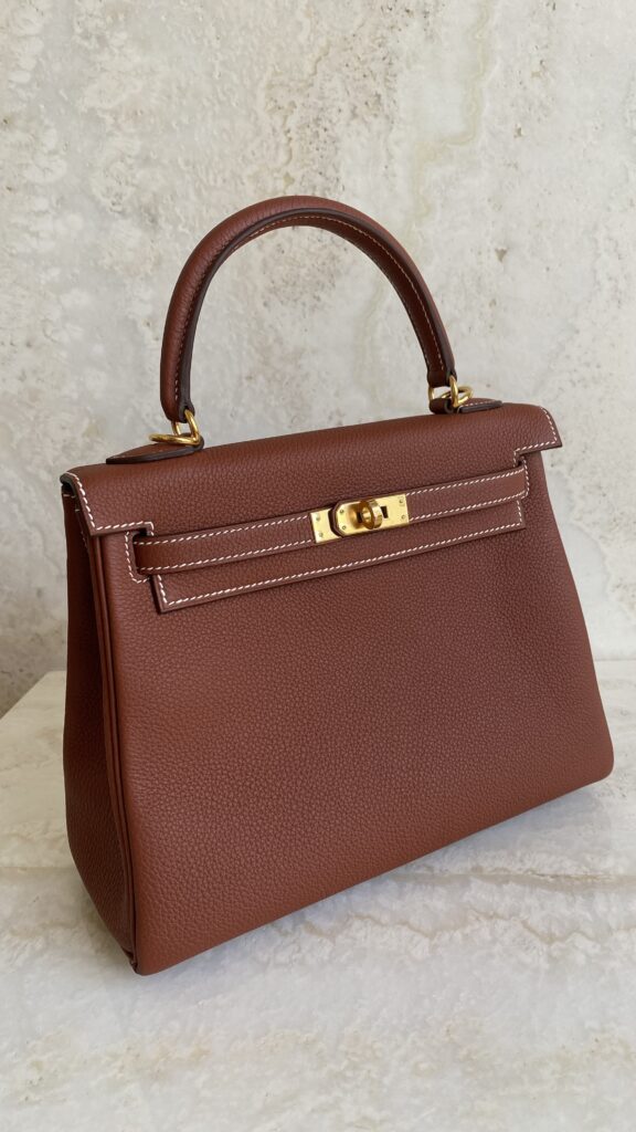Hermès Kelly 25 Sienne Togo With Gold Hardware – AG Concierge Fzco